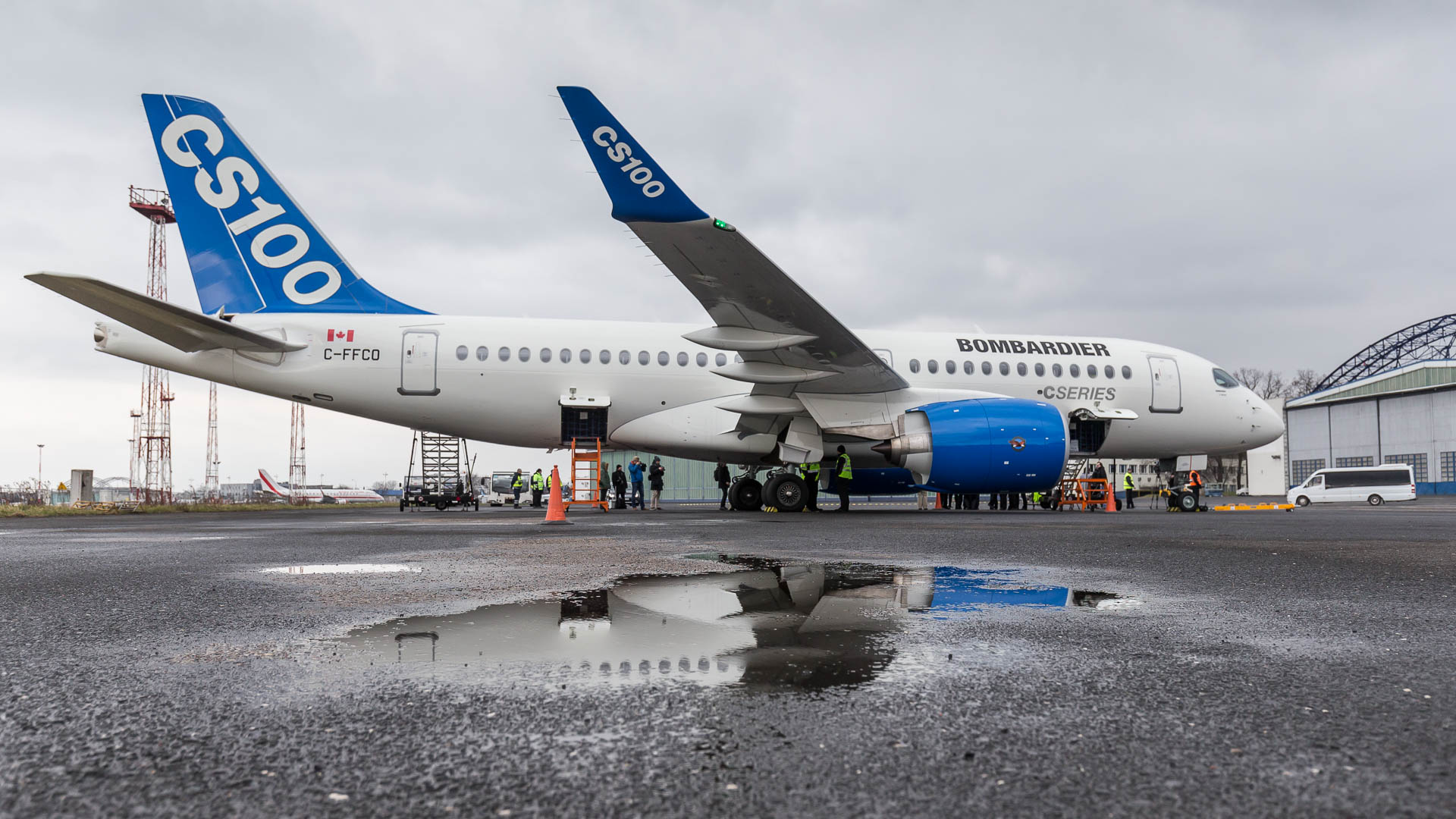 Bombardier C-Series w Warszawie - Foto Poork